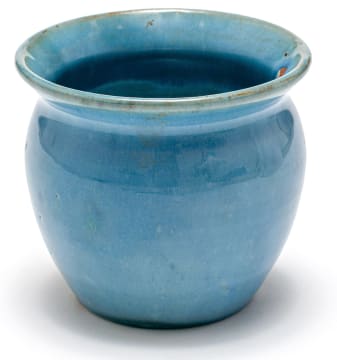 A Linn Ware blue-glazed vase | Strauss & Co