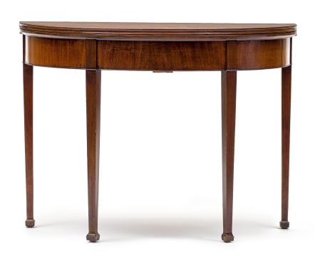 A George III mahogany gate-leg tea table | Strauss & Co