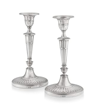 A pair of George V silver candlesticks, William Hutton & Sons, London ...