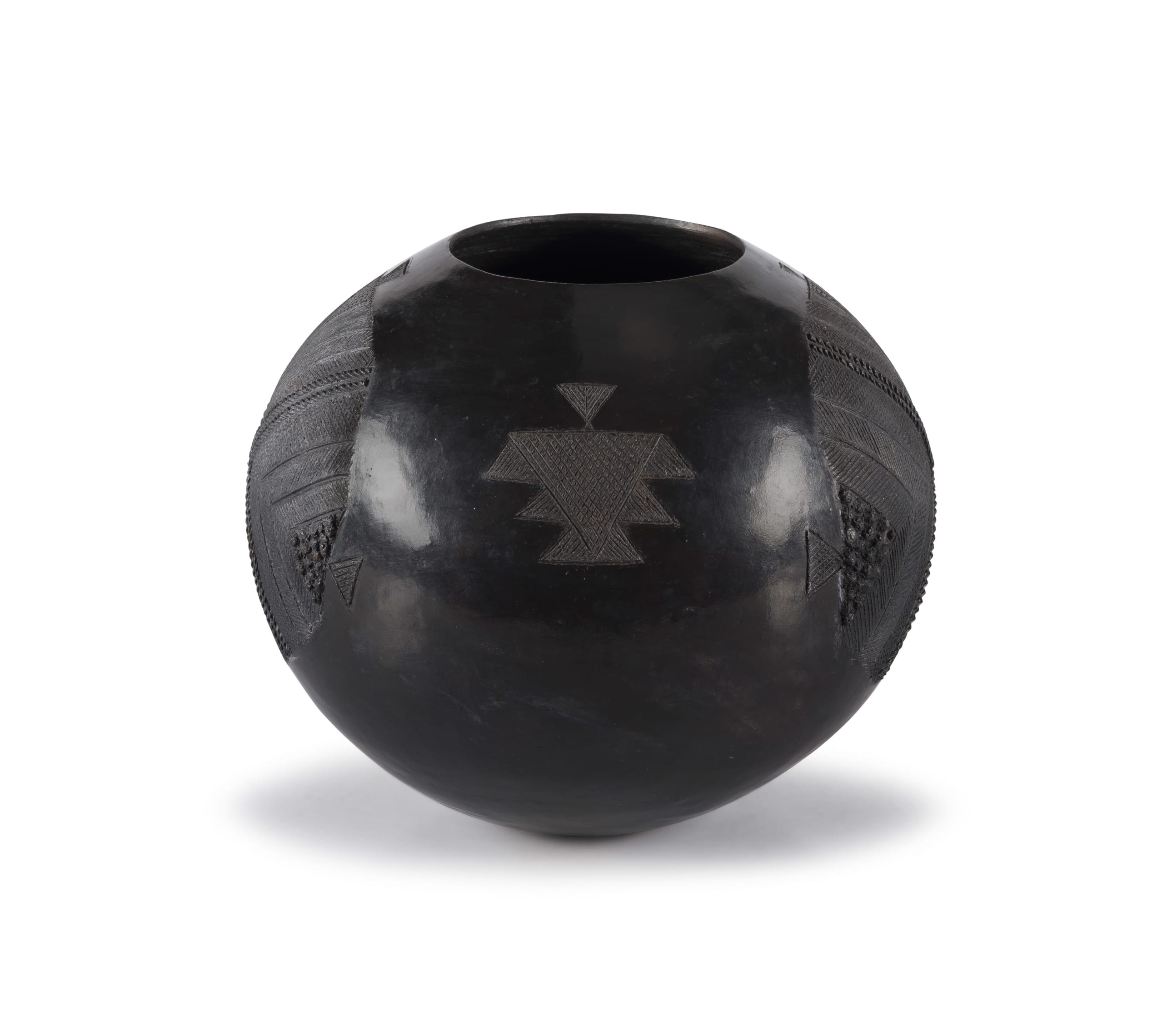 Ukhamba (Traditional isiZulu Vessel) by Nesta Nala | Strauss & Co