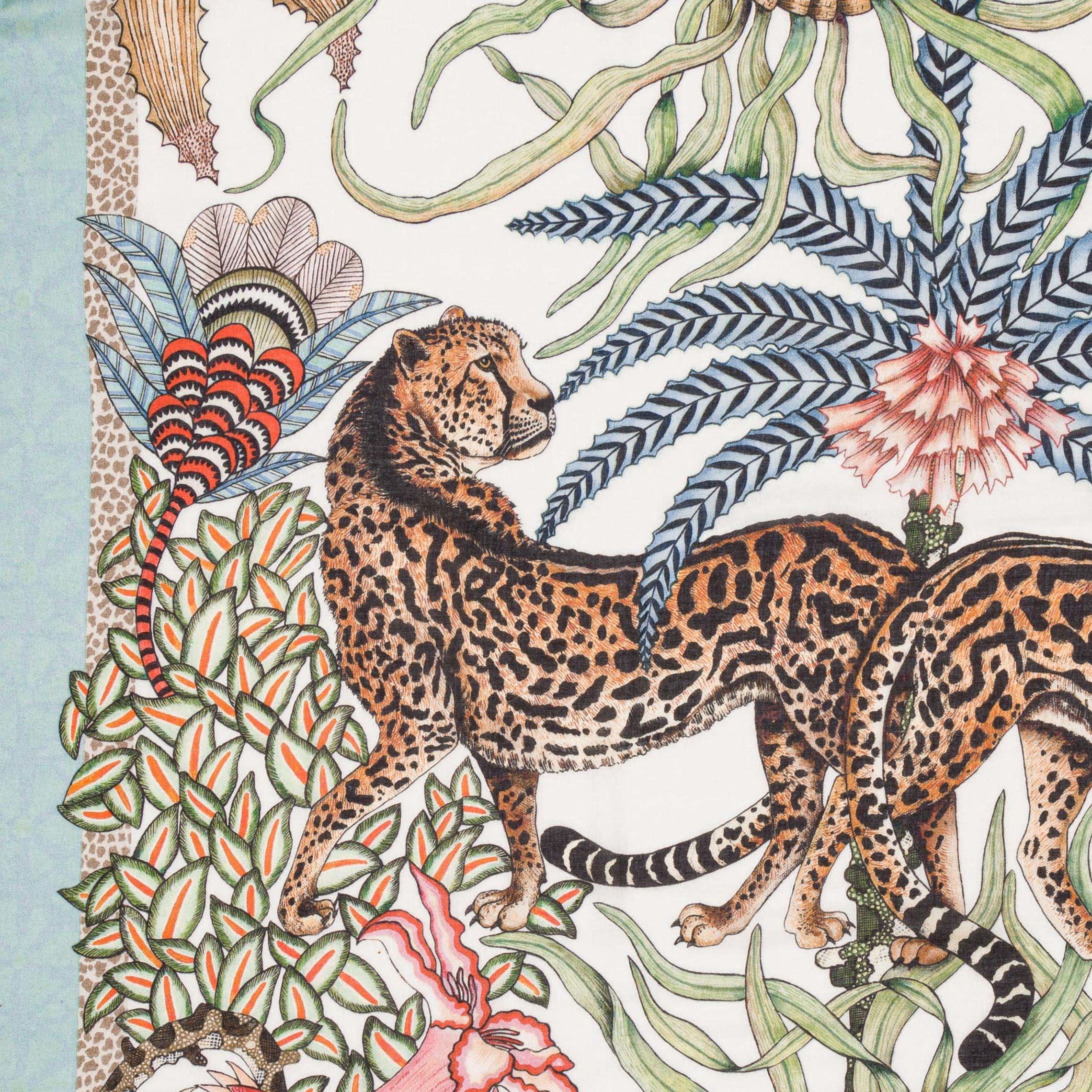 Sabie Kings Safari Wrap, Chalk by Catherine Berning & Sydney Nyabeze ...