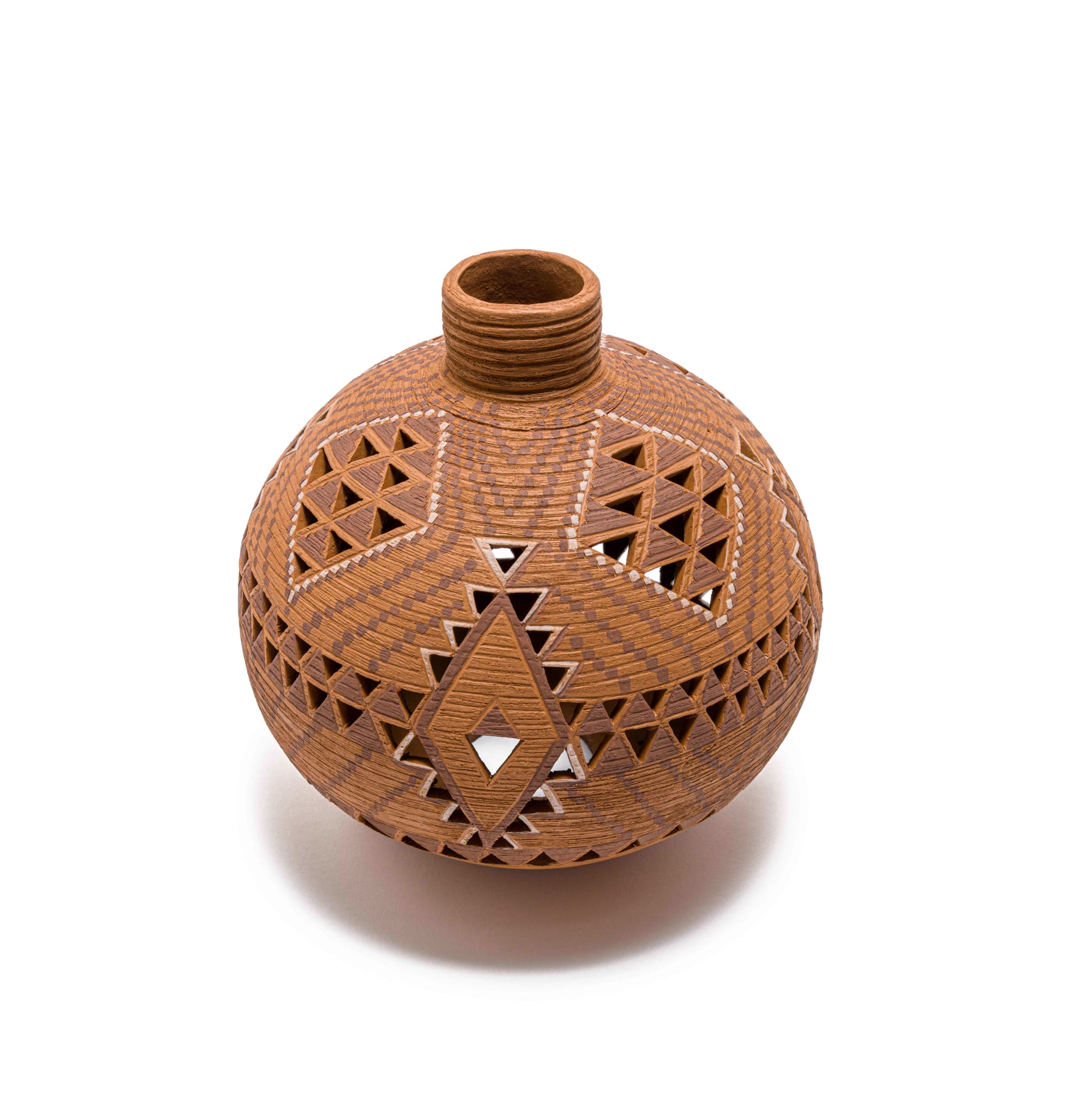 Pot with triangular geometric decoration by Mpho Mokgatlhe | Strauss & Co